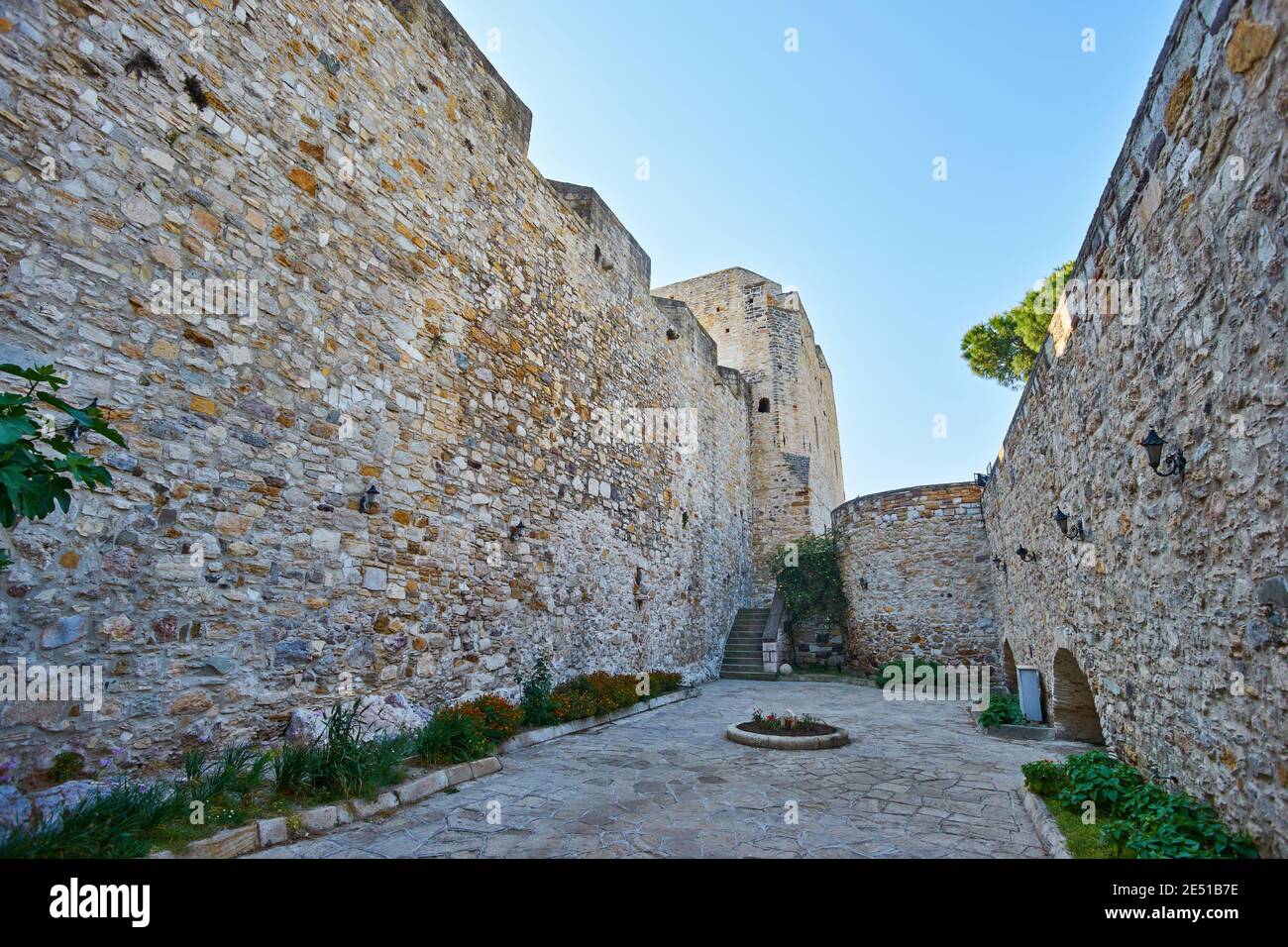 Cesme castle in the Mediterranean port of Cesme, Turkey Stock Photo - Alamy
