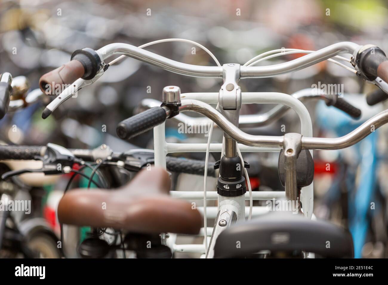 Cycle handlebars group hi-res stock photography and images - Alamy