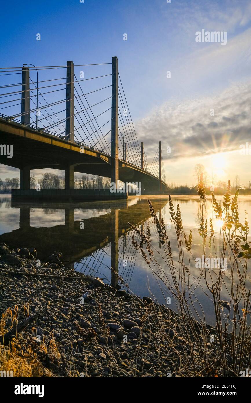 Pitt river bridge hi-res stock photography and images - Alamy