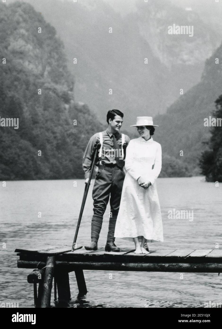 London.UK. Sandra Bullock and Chris O’Donnell in ©New Line film, In ...