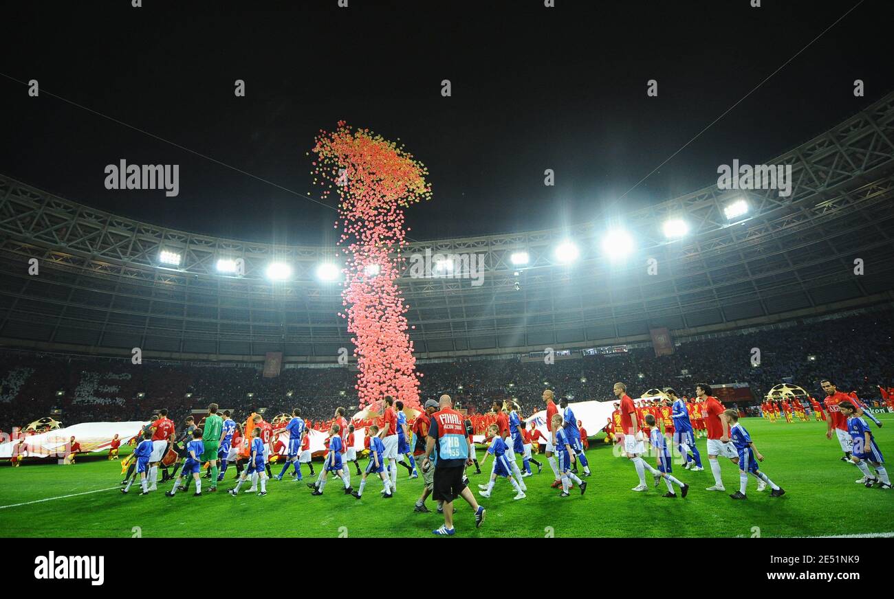 Chelsea and Manchester team arrive on the pitch during the UEFA ...
