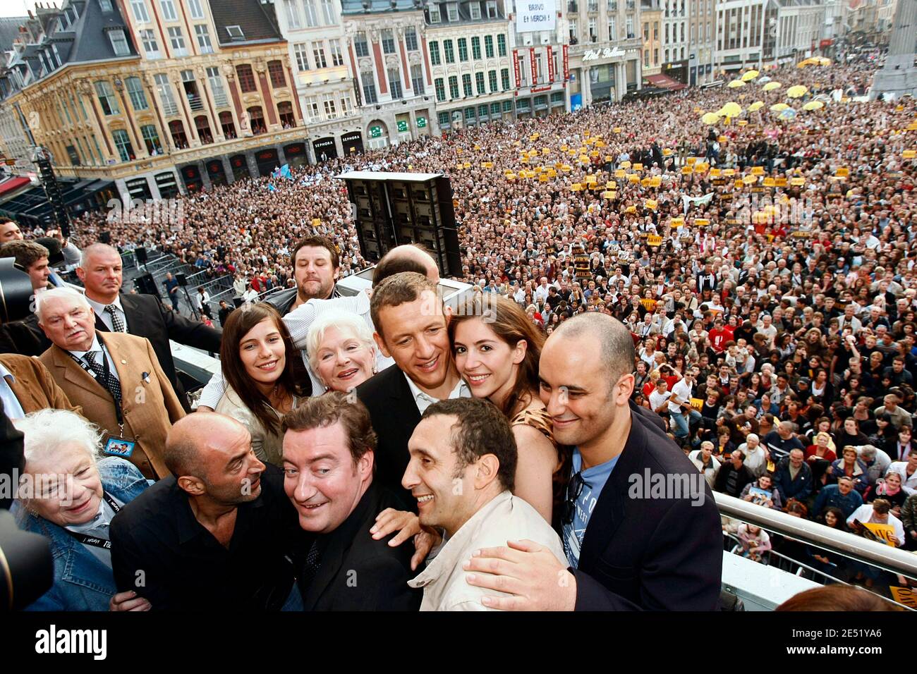 Bienvenue chez les Ch'tis' actors Zoe Felix, Kad Merad, Line Renaud ...