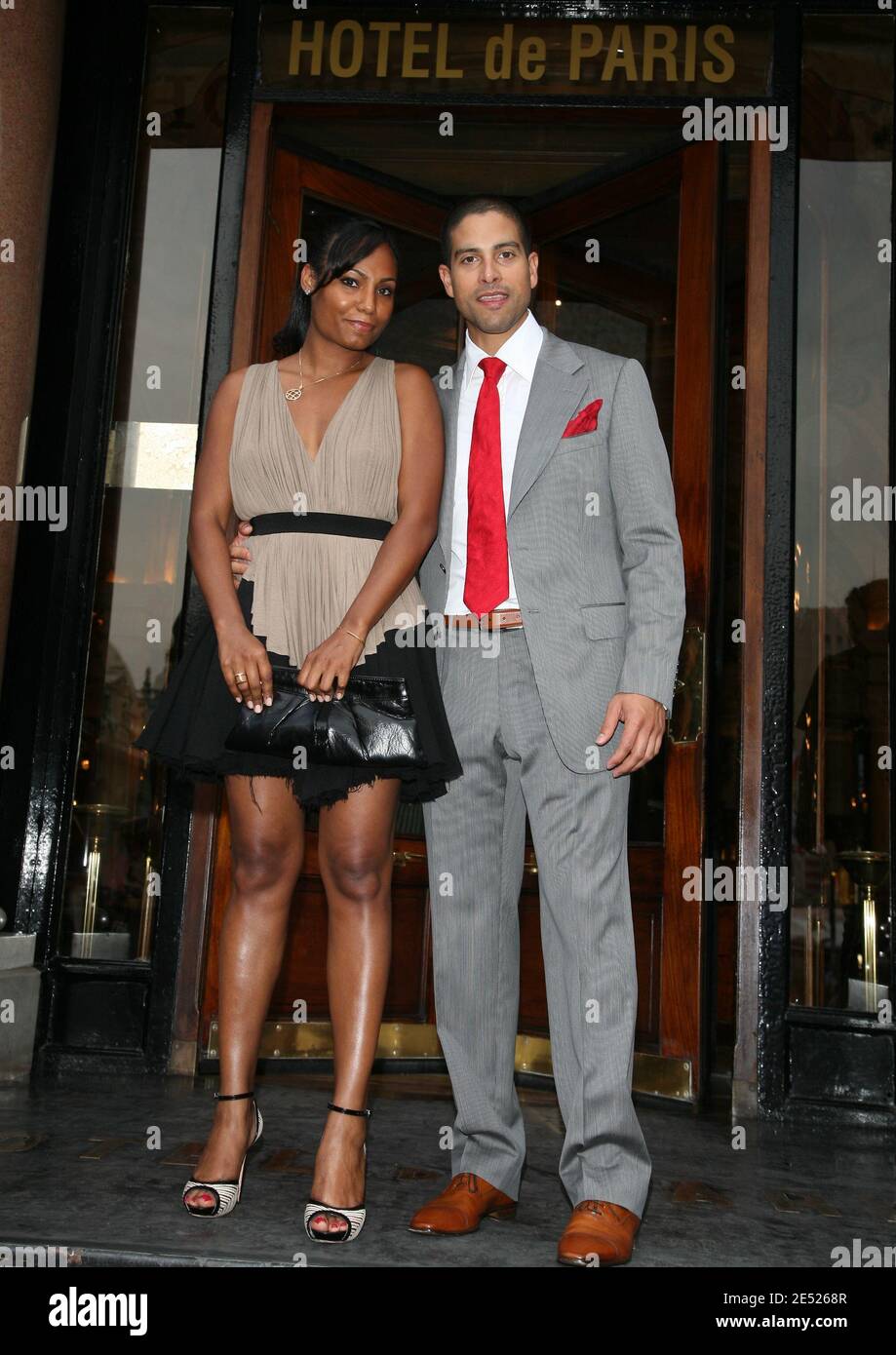 Adam rodriguez and wife hi-res stock photography and images - Alamy