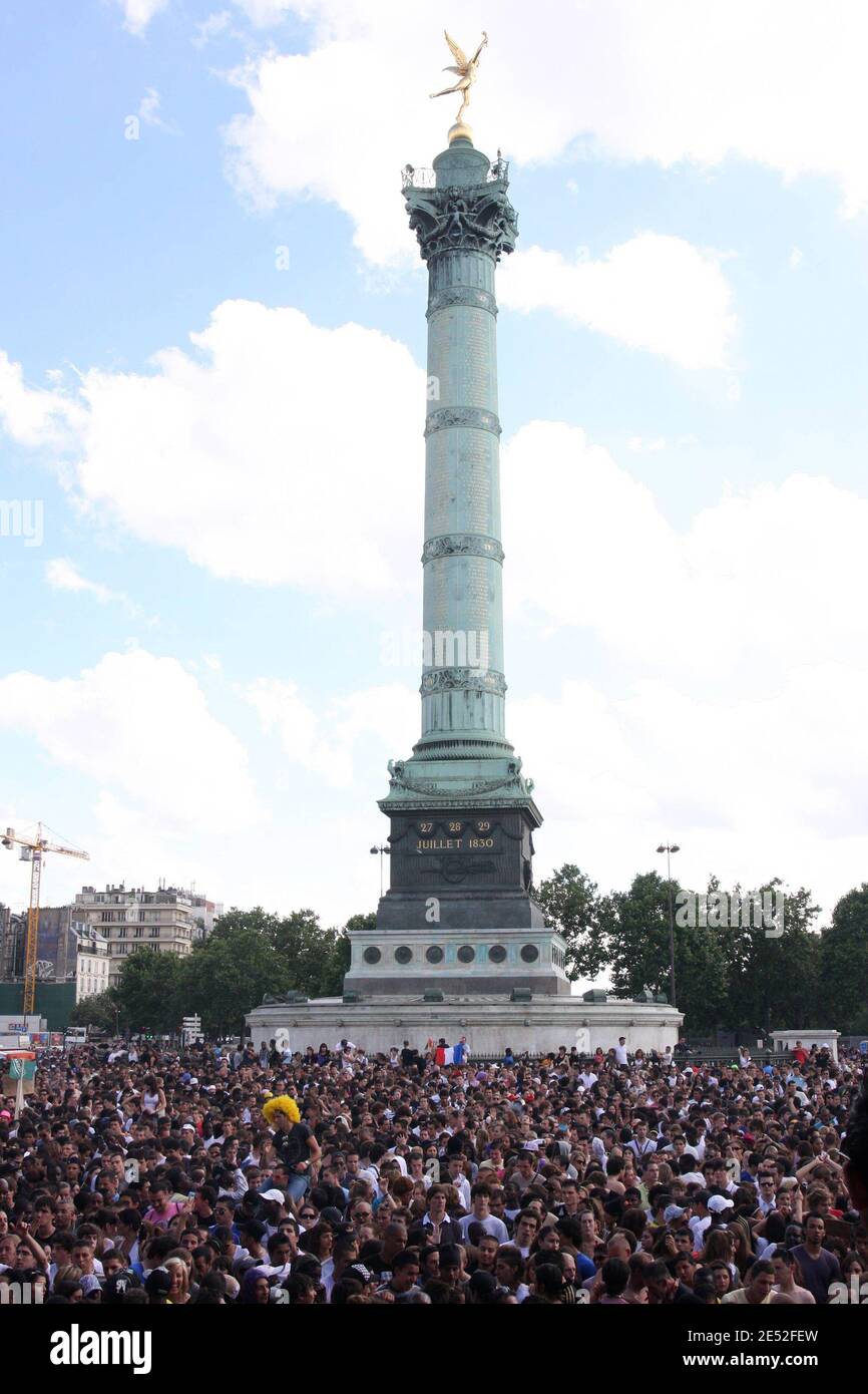Place de la bastille station hi-res stock photography and images - Alamy