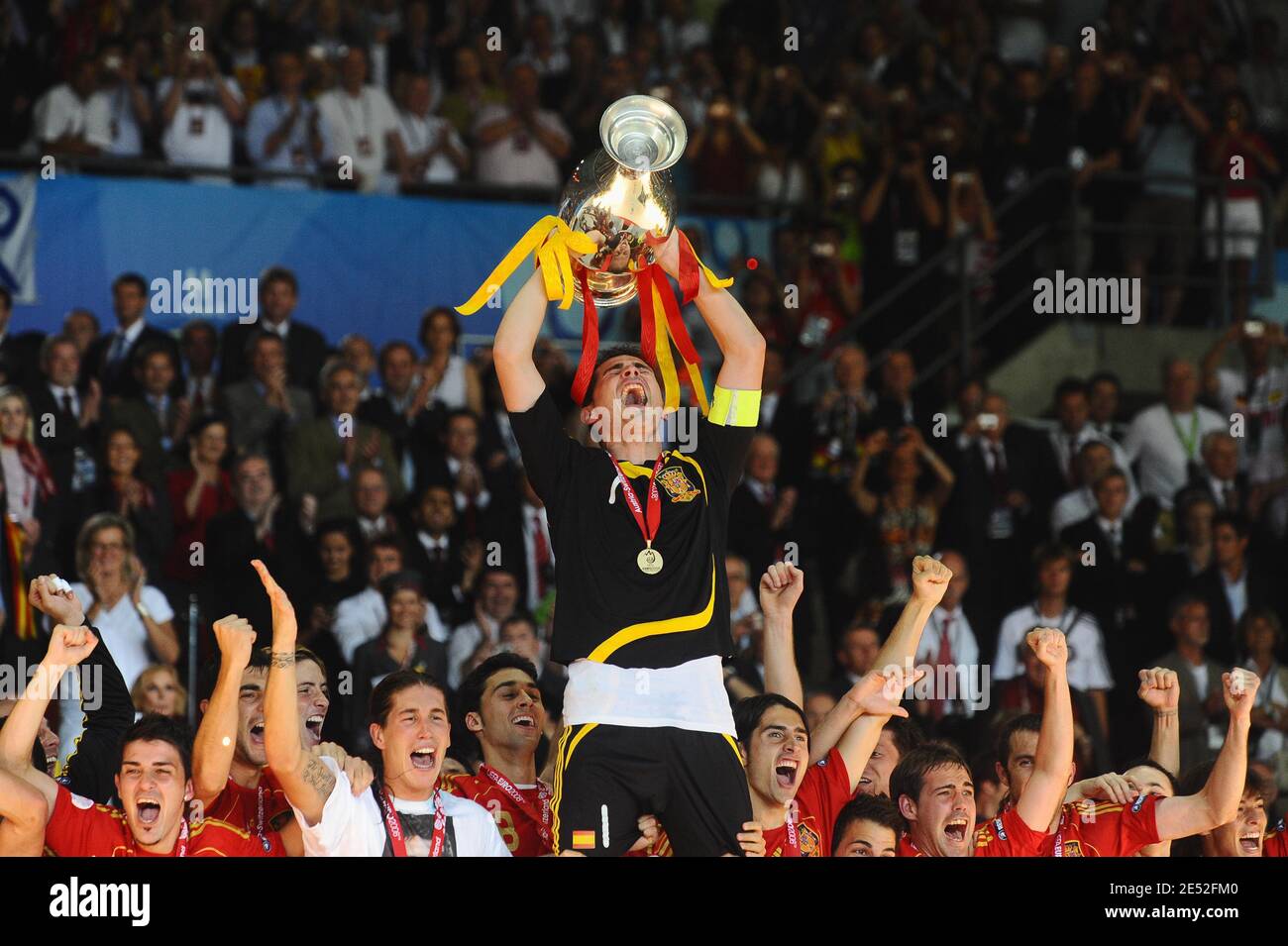 Uefa euro 2008 spain trophy hi-res stock photography and images - Alamy