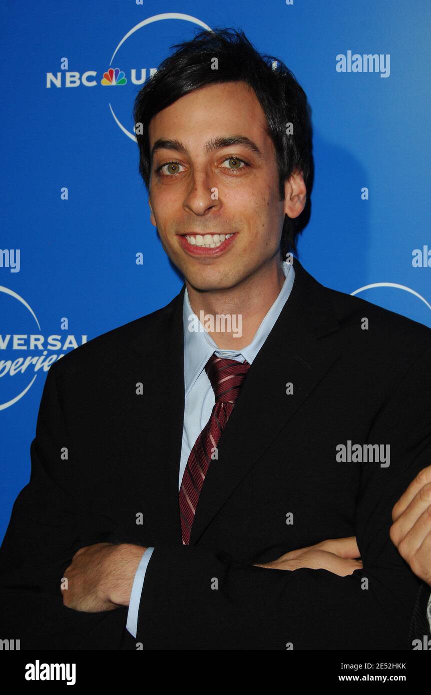 Actor Lonny Ross arrives for the NBC Universal Experience at ...