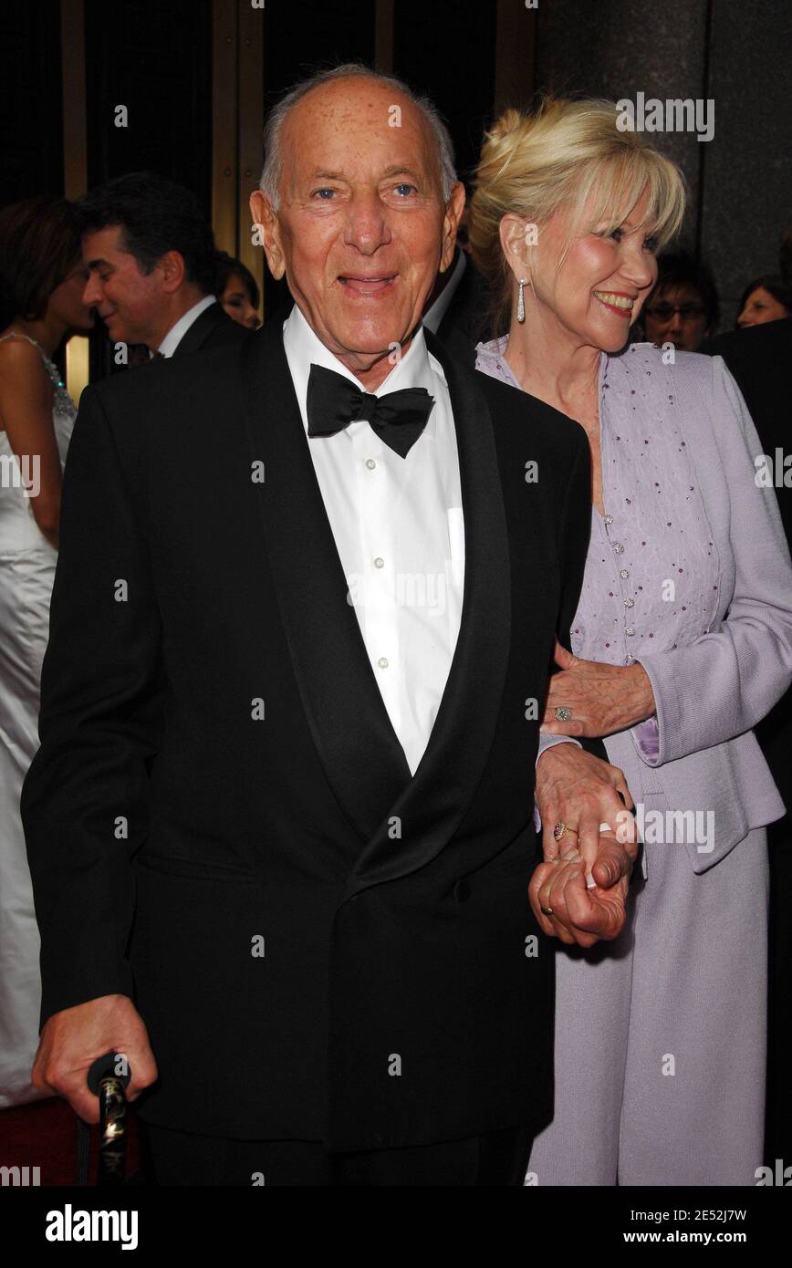 Actor Jack Klugman arrives at the 62nd Annual Tony Awards held at Radio ...