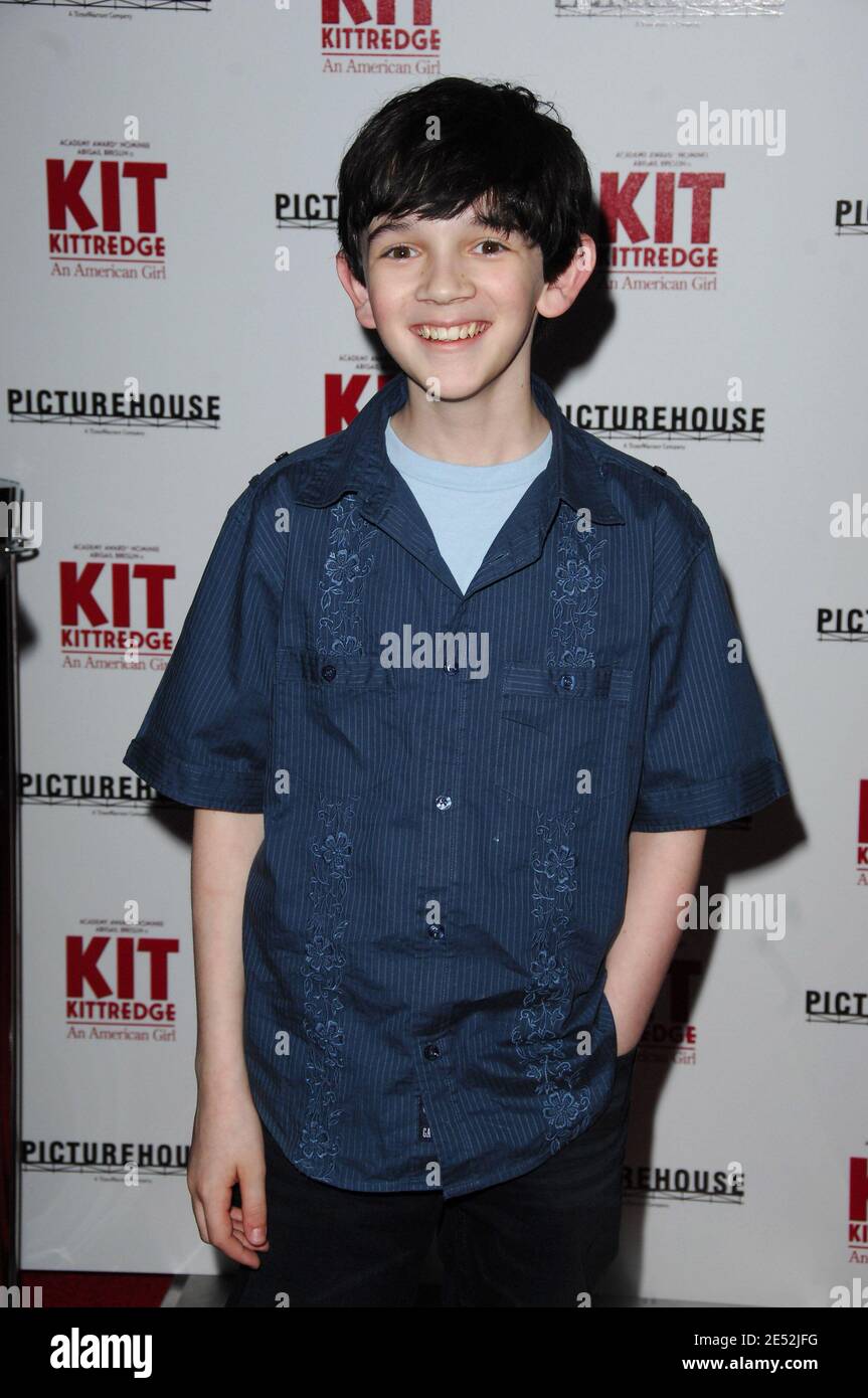 Zach mills hi-res stock photography and images - Alamy