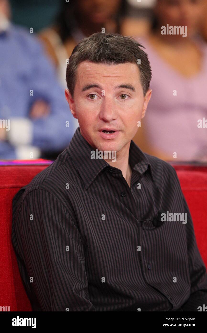 Olivier Besancenot at the taping of Vivement Dimanche on May 7, 2008 in ...