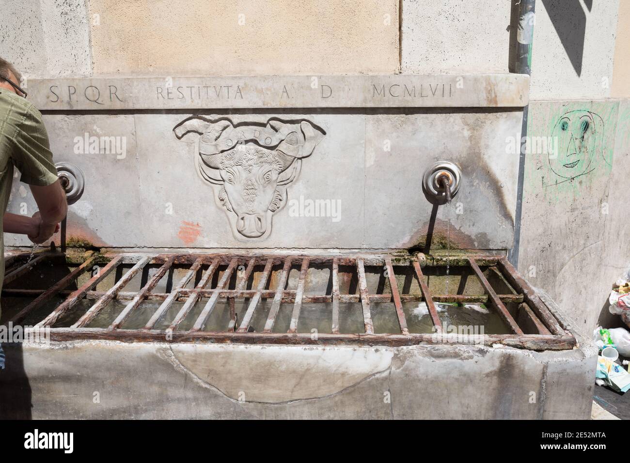 Nasoni public hi-res stock photography and images - Alamy