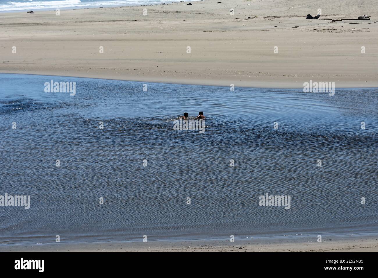 Swimming water people couple hi-res stock photography and images - Alamy