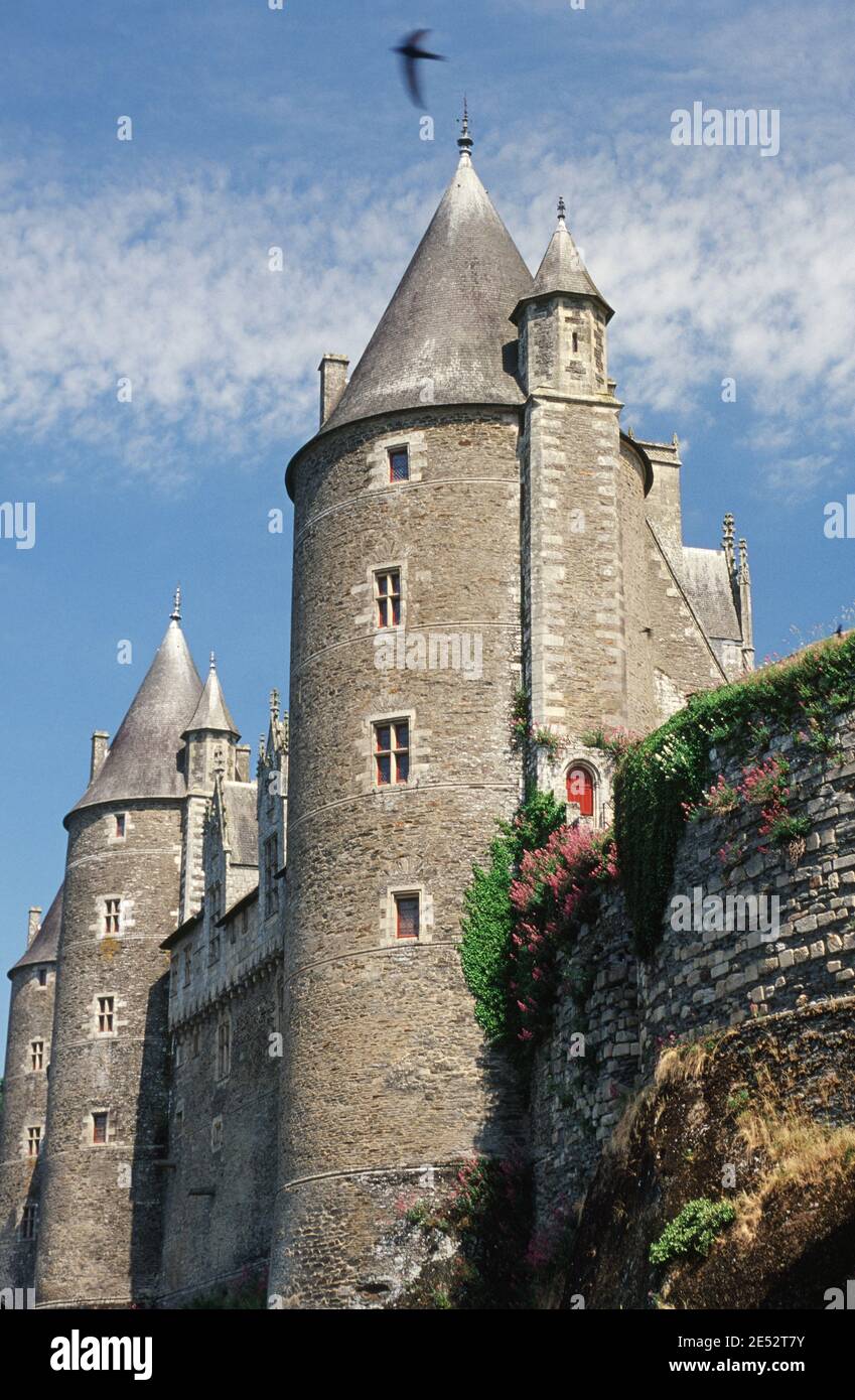 Medieval castle conical roof hi-res stock photography and images - Alamy
