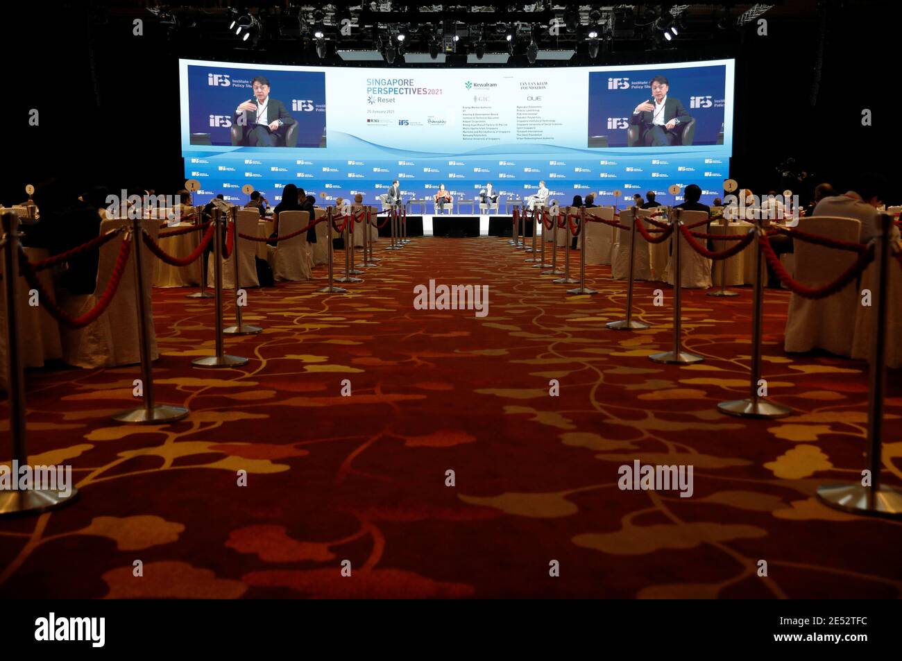 Marina bay sands convention centre hi-res stock photography and images ...