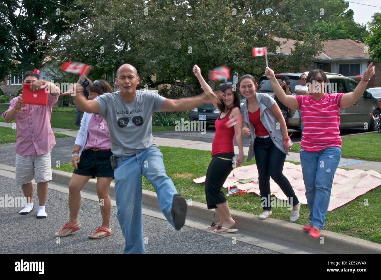 National dance group hi-res stock photography and images - Alamy