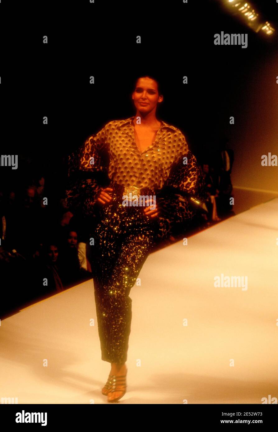 Santa Monica, California, USA 2nd May 1996 Actress/model Angie Harmon ...