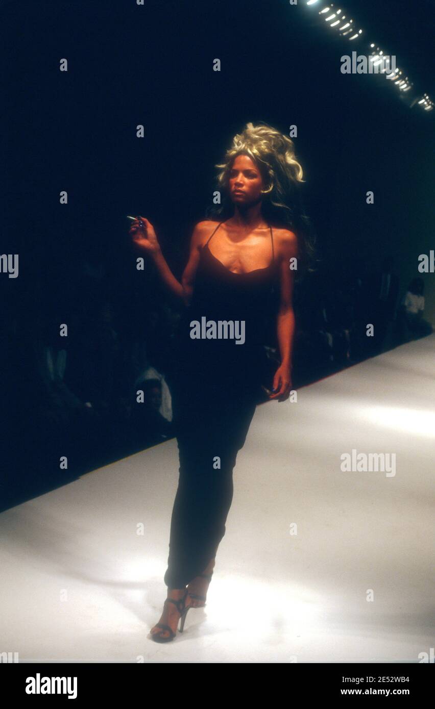Santa Monica, California, USA 2nd May 1996 Model Veronica Webb walks ...