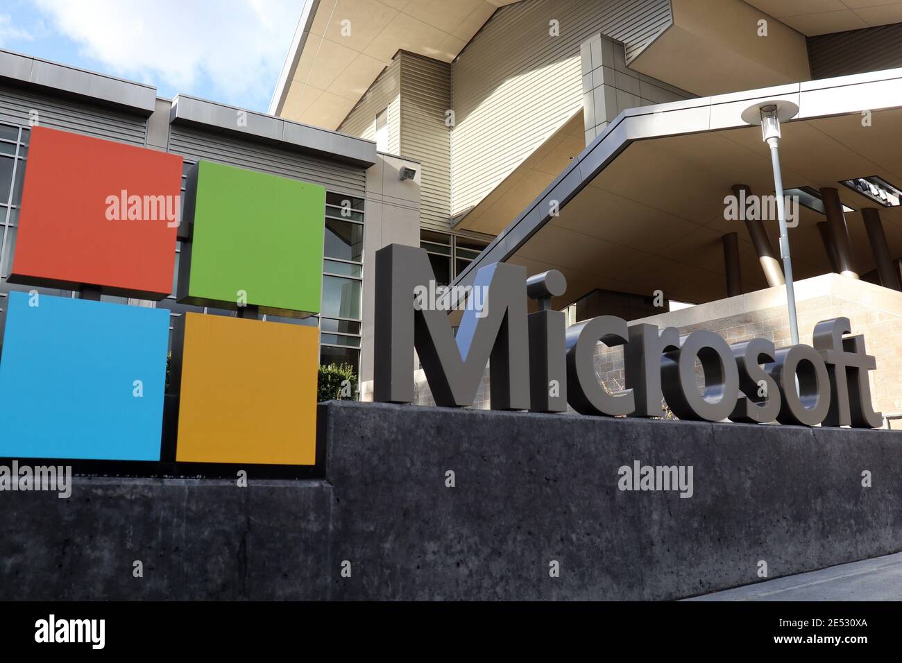 Microsoft building redmond hi-res stock photography and images - Alamy