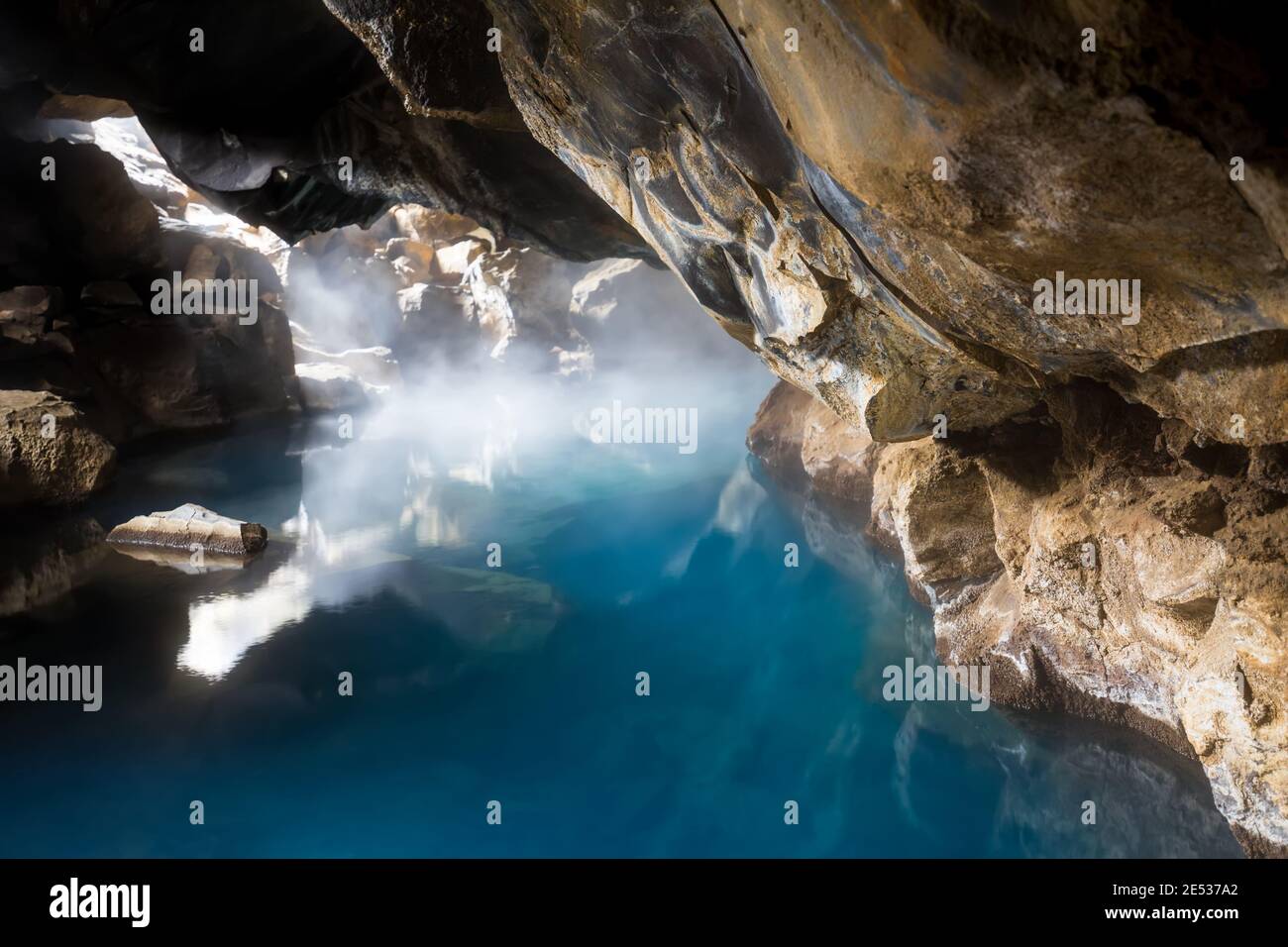 Cave bath hi-res stock photography and images - Alamy