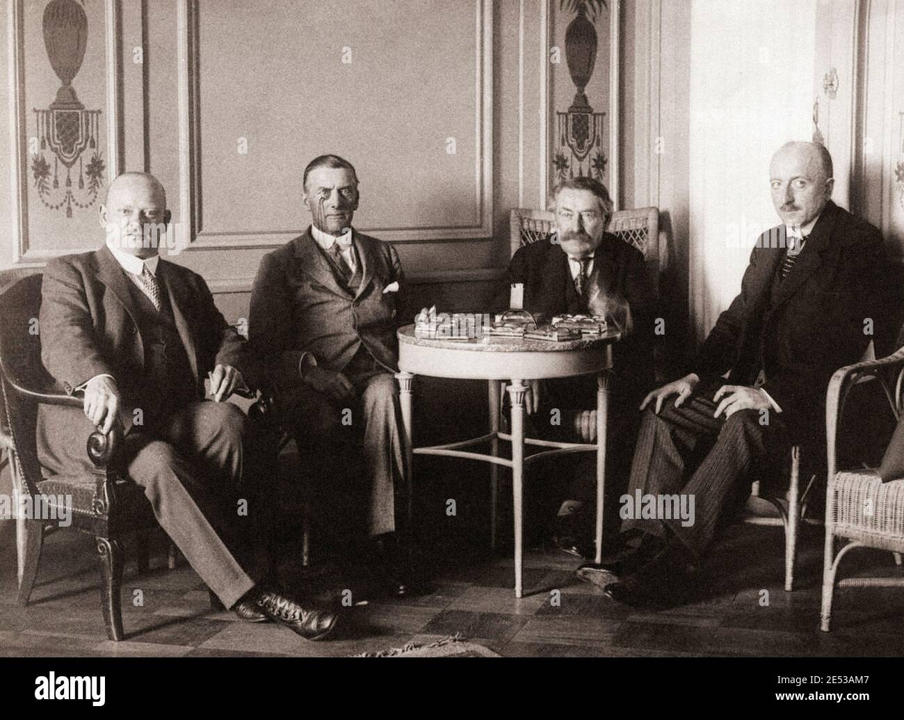 Gustav stresemann hi-res stock photography and images - Alamy