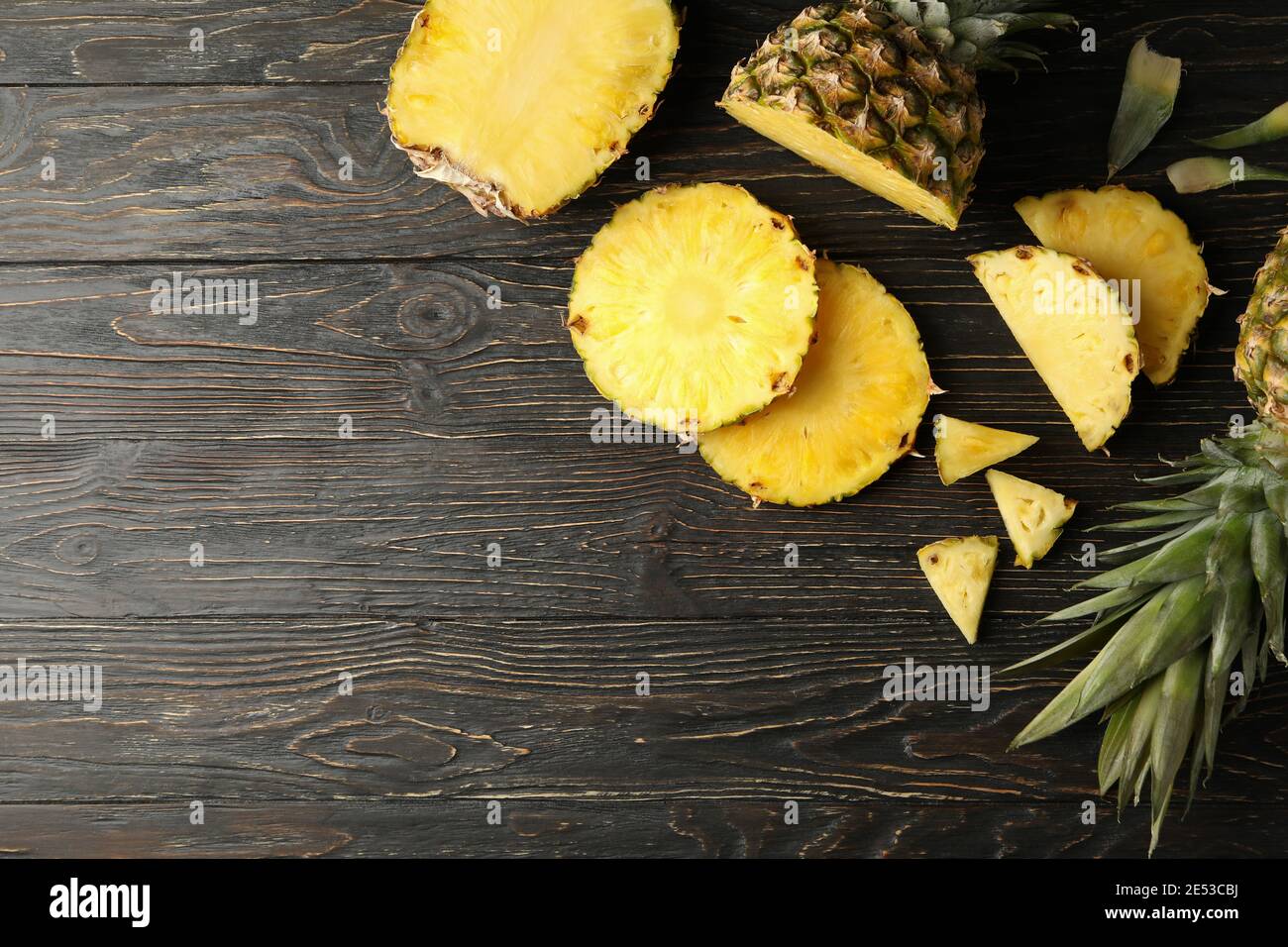 Top view ripe pineapples hi-res stock photography and images - Alamy