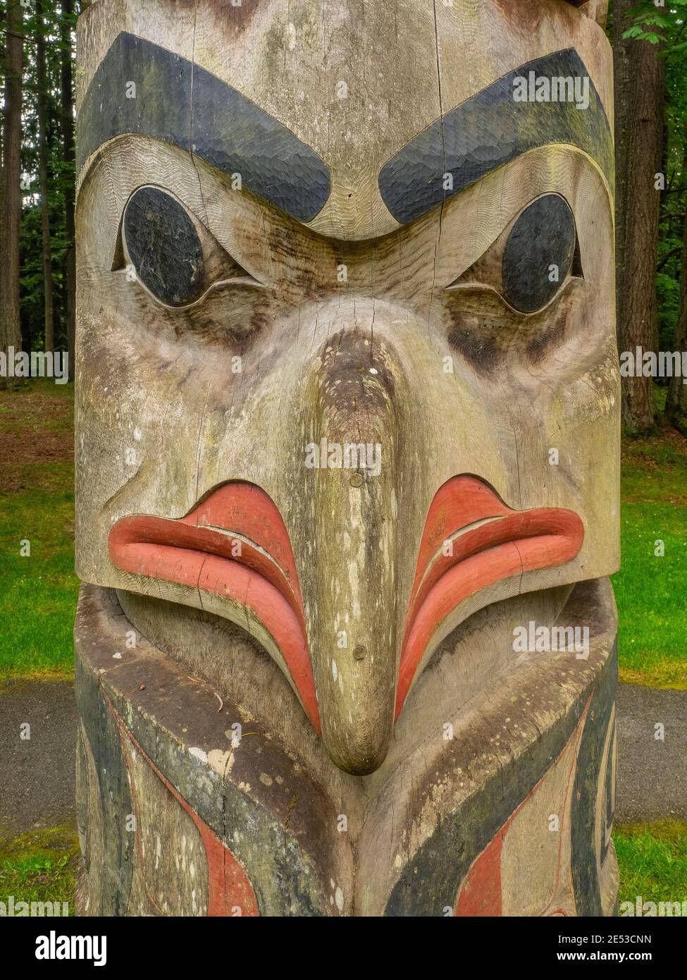 Beaver totem hi-res stock photography and images - Alamy