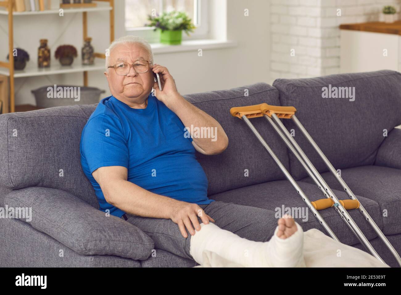 Making plaster hi-res stock photography and images - Alamy