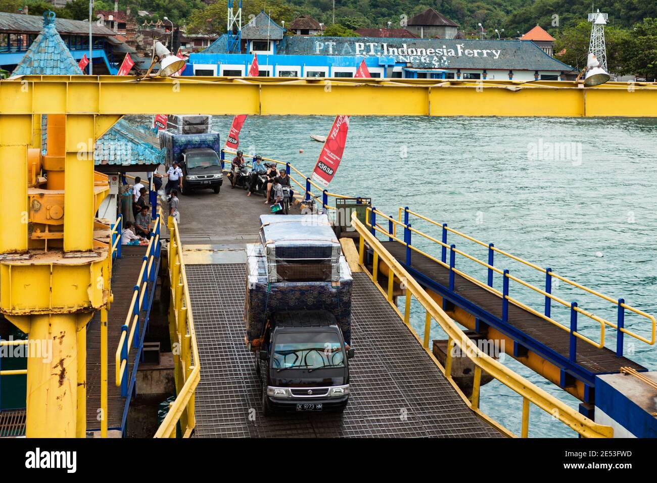6 car ferry hi-res stock photography and images - Alamy