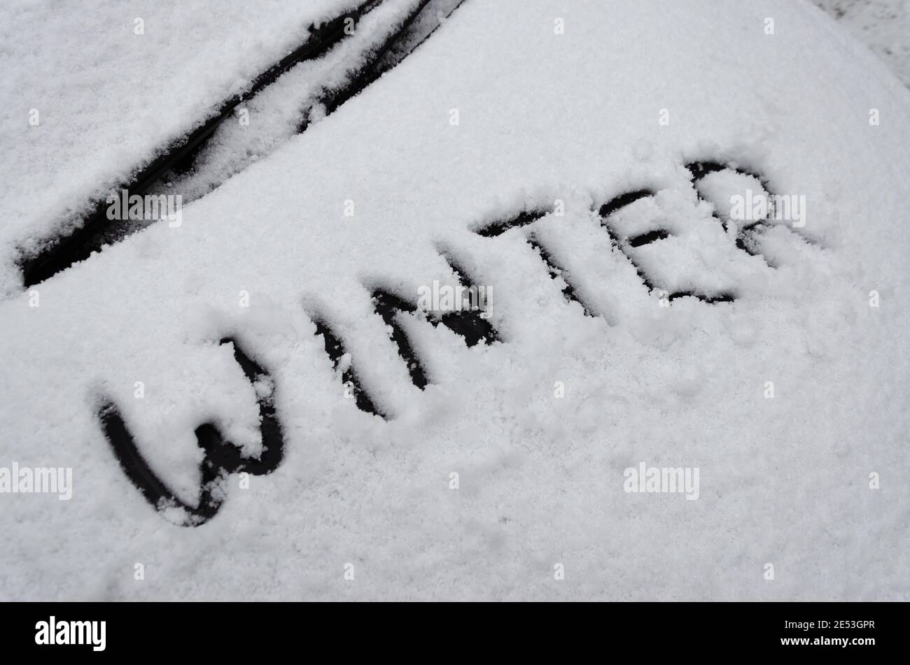 Car message snow written hi-res stock photography and images - Alamy