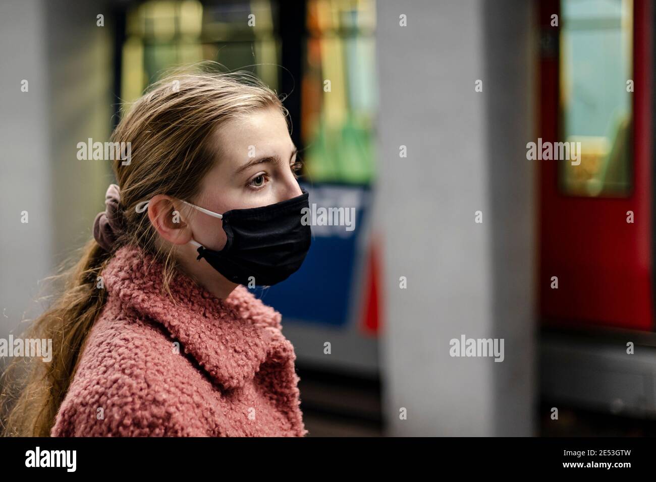 Underground girl hi-res stock photography and images - Alamy