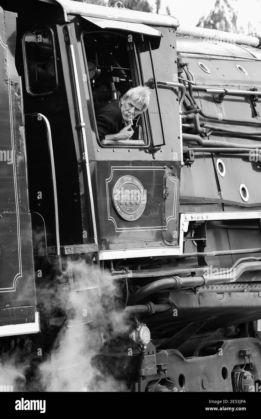 1920s rail travel hi-res stock photography and images - Alamy