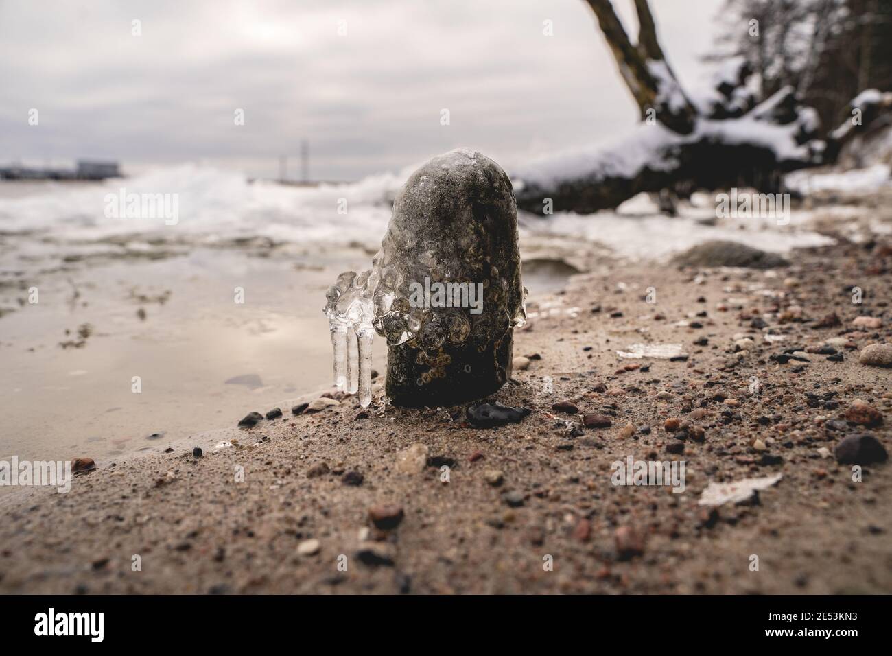 Frozen stone hi-res stock photography and images - Alamy