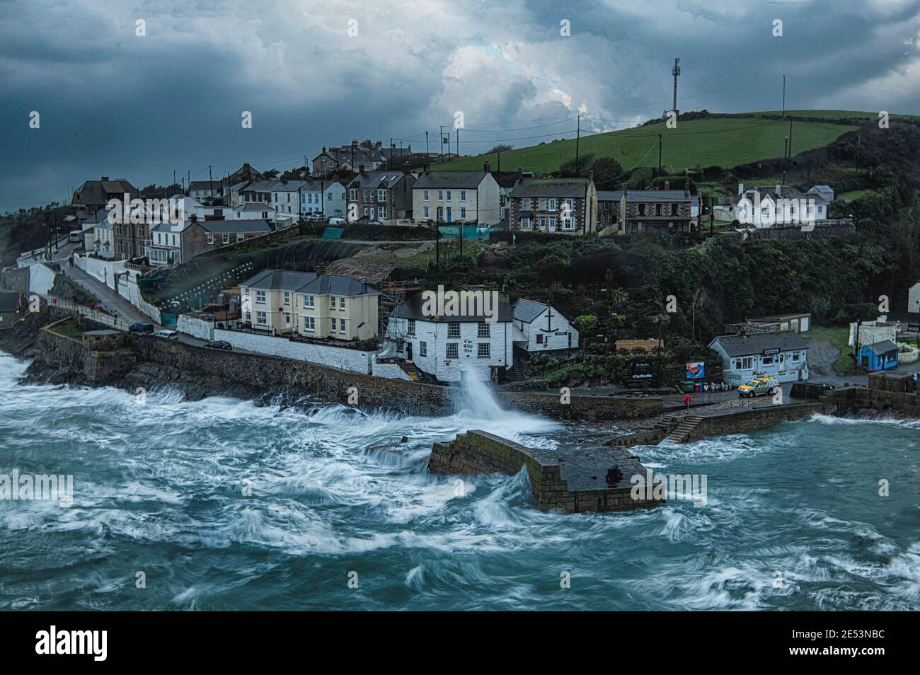 Cycle cornwall coast path hi-res stock photography and images - Alamy