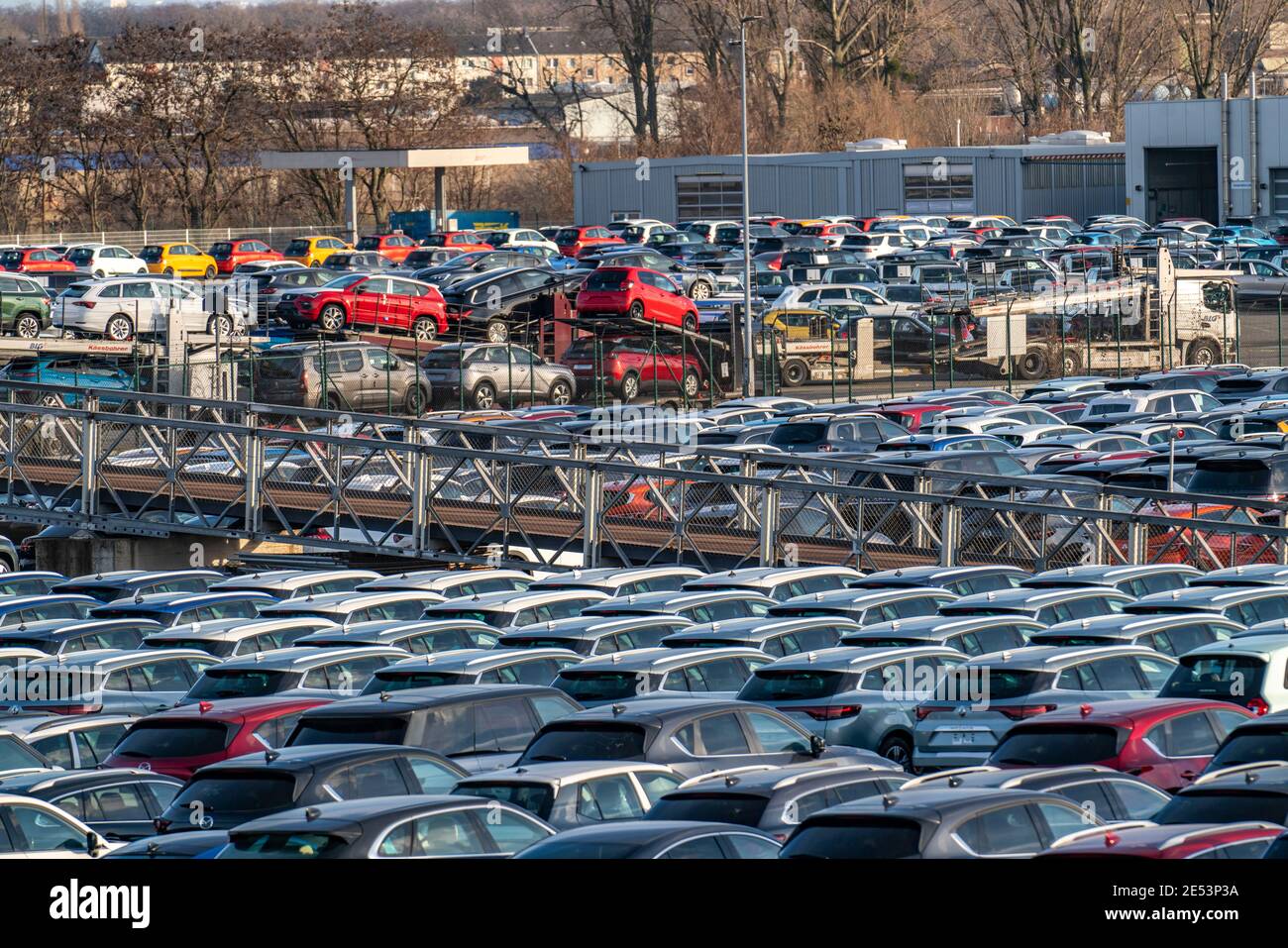 New vehicles hi-res stock photography and images - Alamy