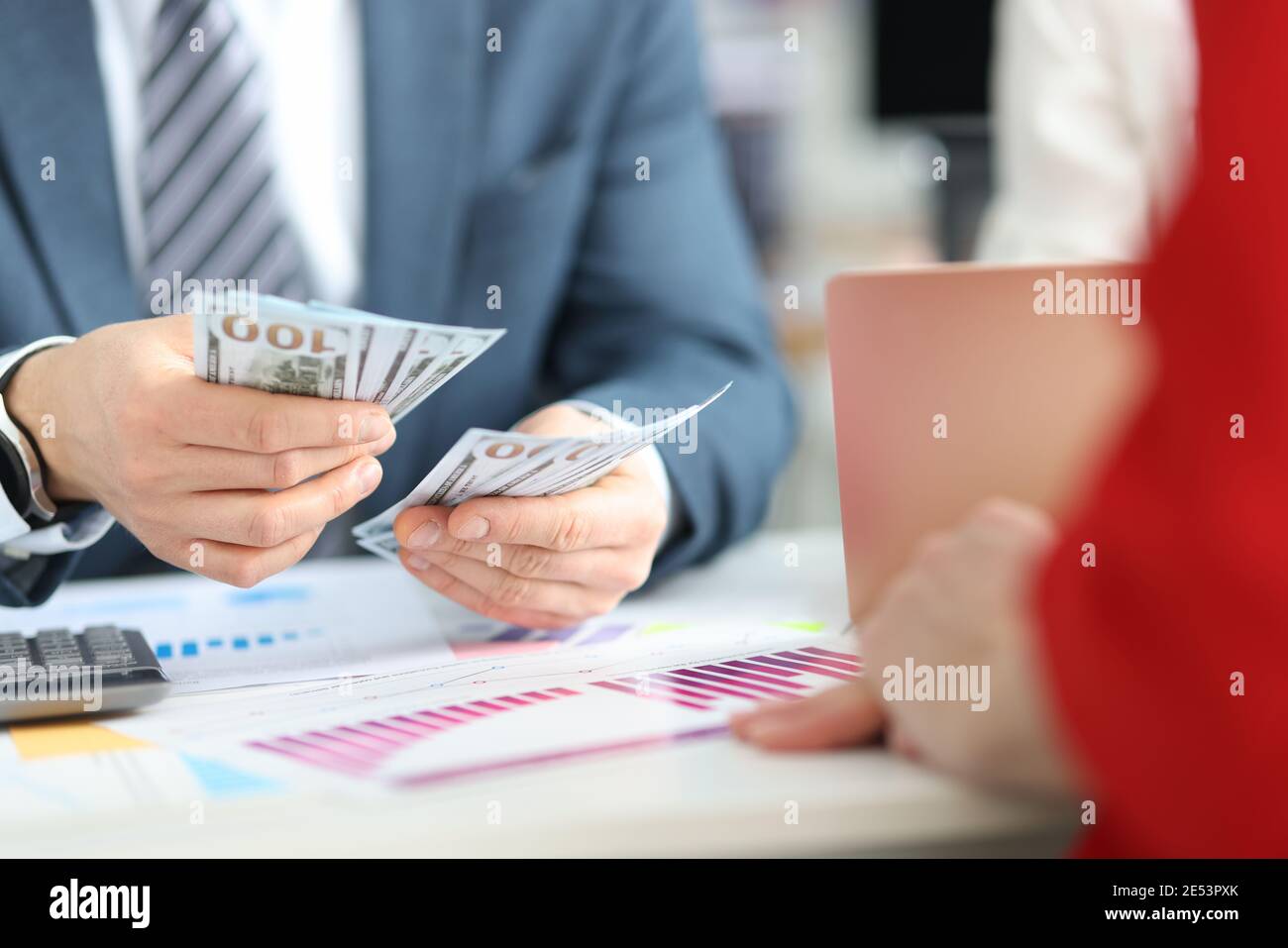 Counting receive hi-res stock photography and images - Alamy