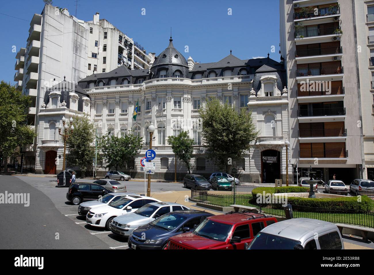 Brazilian embassy hi-res stock photography and images - Alamy