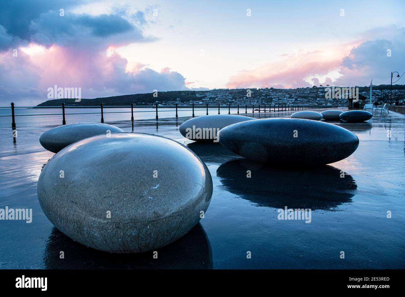 Pebble seats on penzance promenade stones on a cornish hi-res stock ...