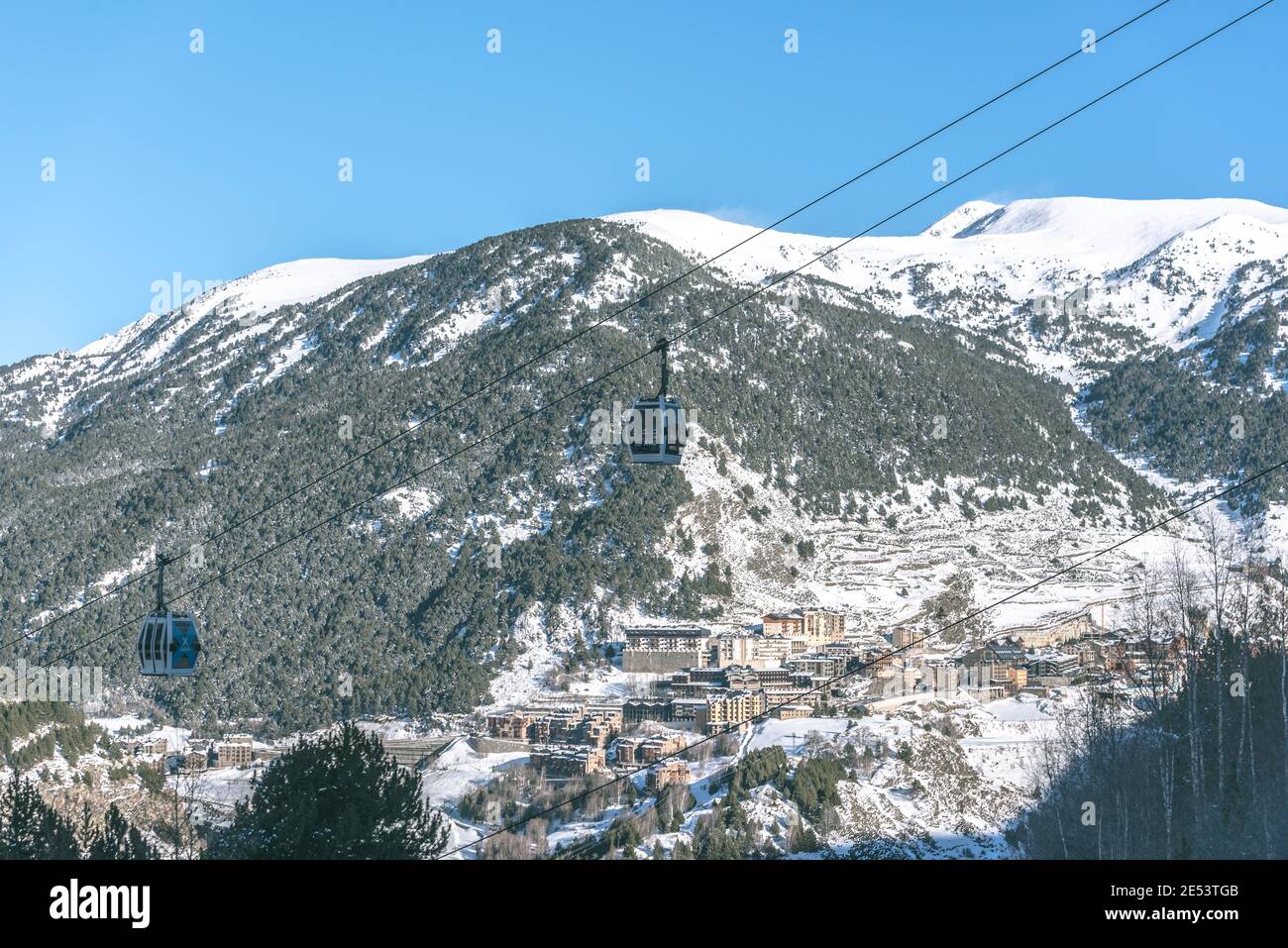 El Tarter, Andorra : 2021 January 11 : Gondola lift at the Grandvalira ...