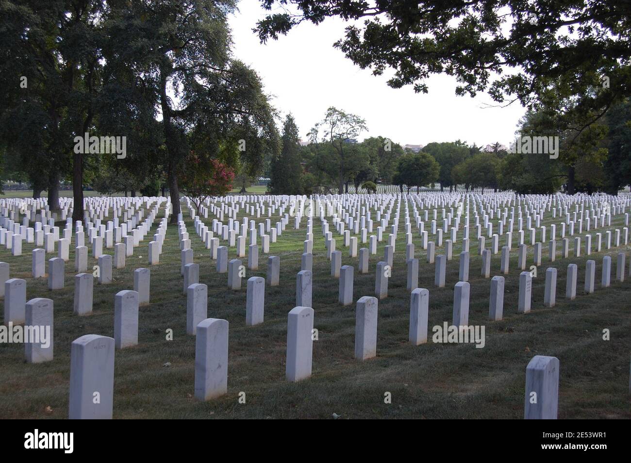 Grave stone of unknown us soldier hi-res stock photography and images ...