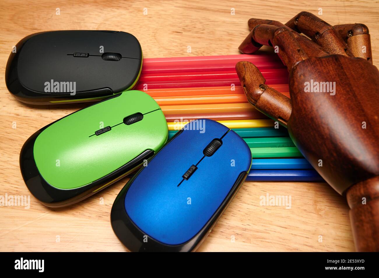 Articulated hand hi-res stock photography and images - Alamy