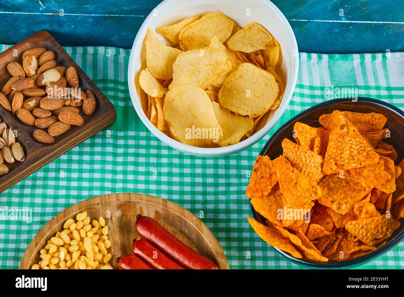 Snacks bowl hi-res stock photography and images - Alamy