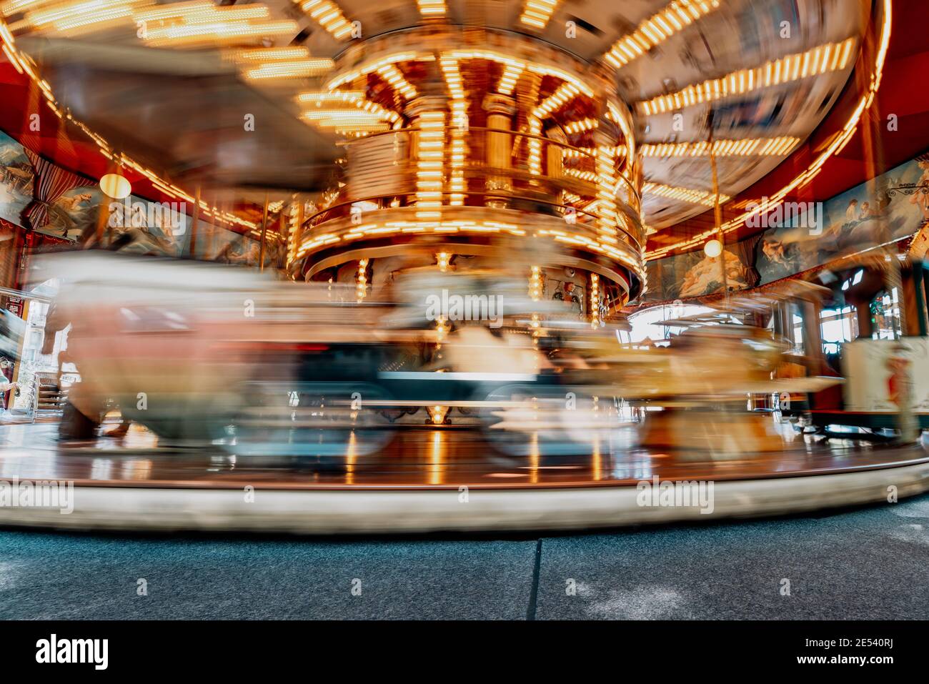 Carousel funfair paris hi-res stock photography and images - Alamy