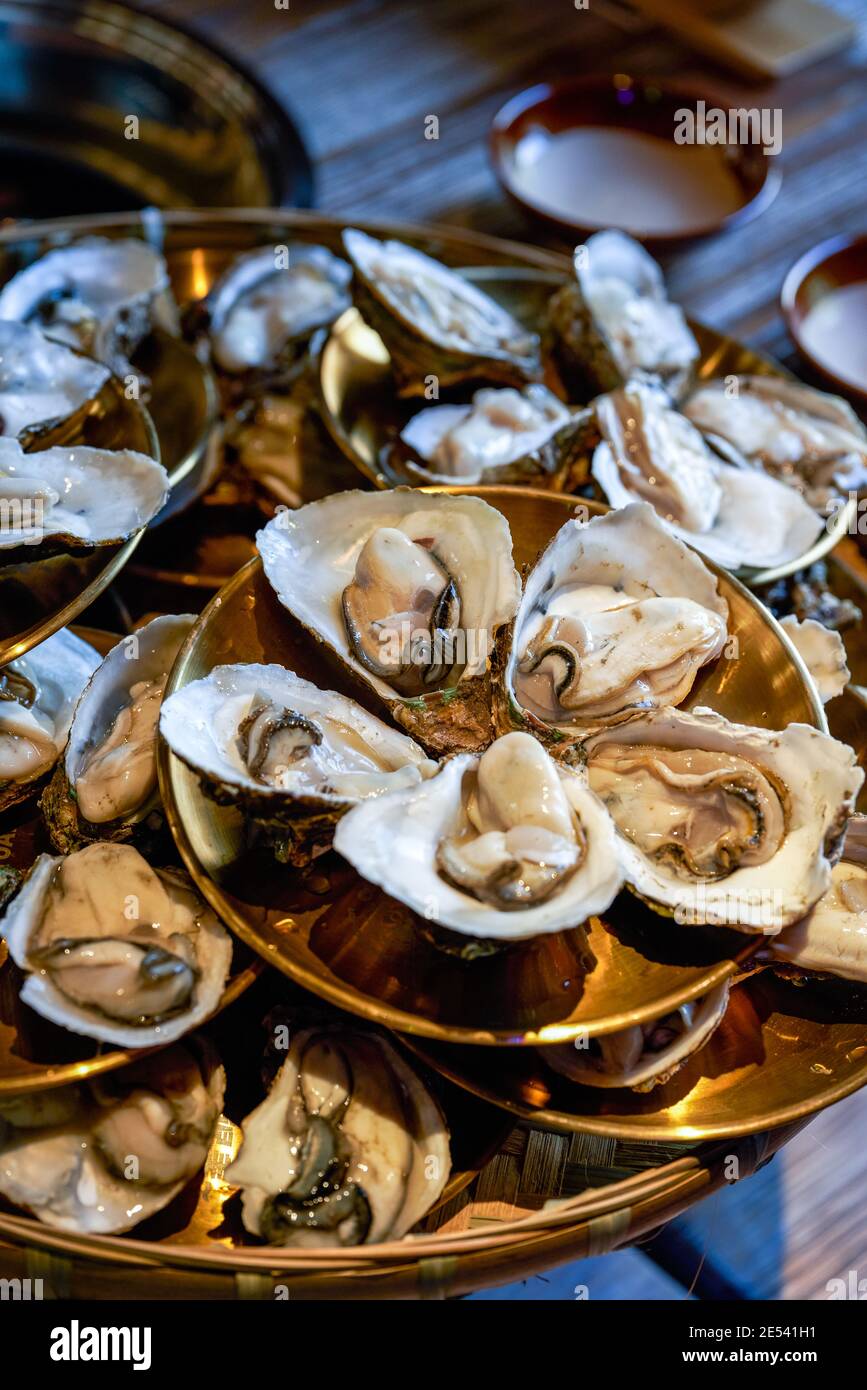 Bake clams hi-res stock photography and images - Alamy