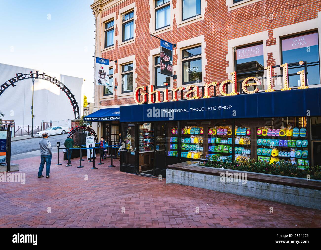 Ghirardelli square san francisco hi-res stock photography and images ...