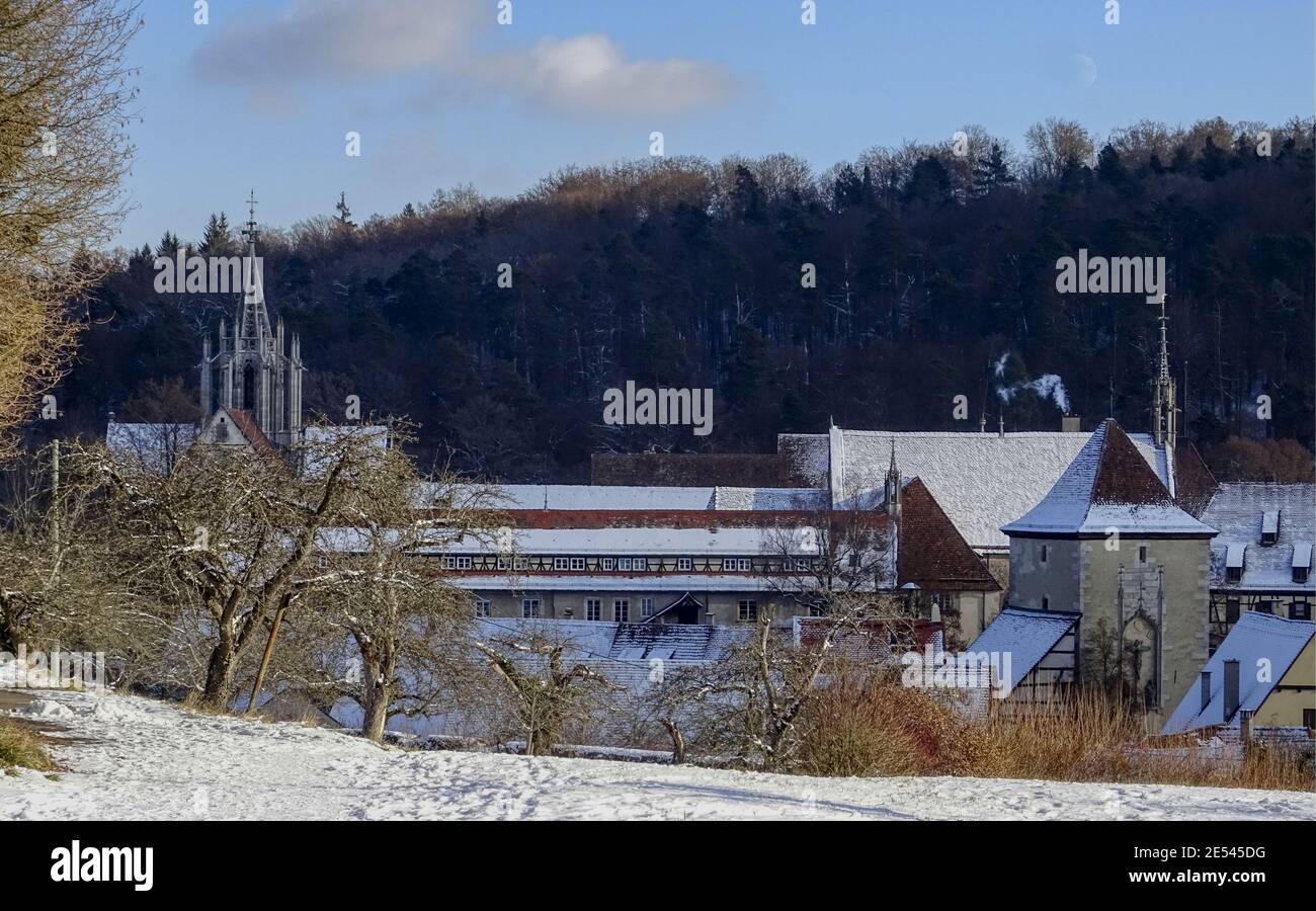 Middle ages monastery hi-res stock photography and images - Alamy