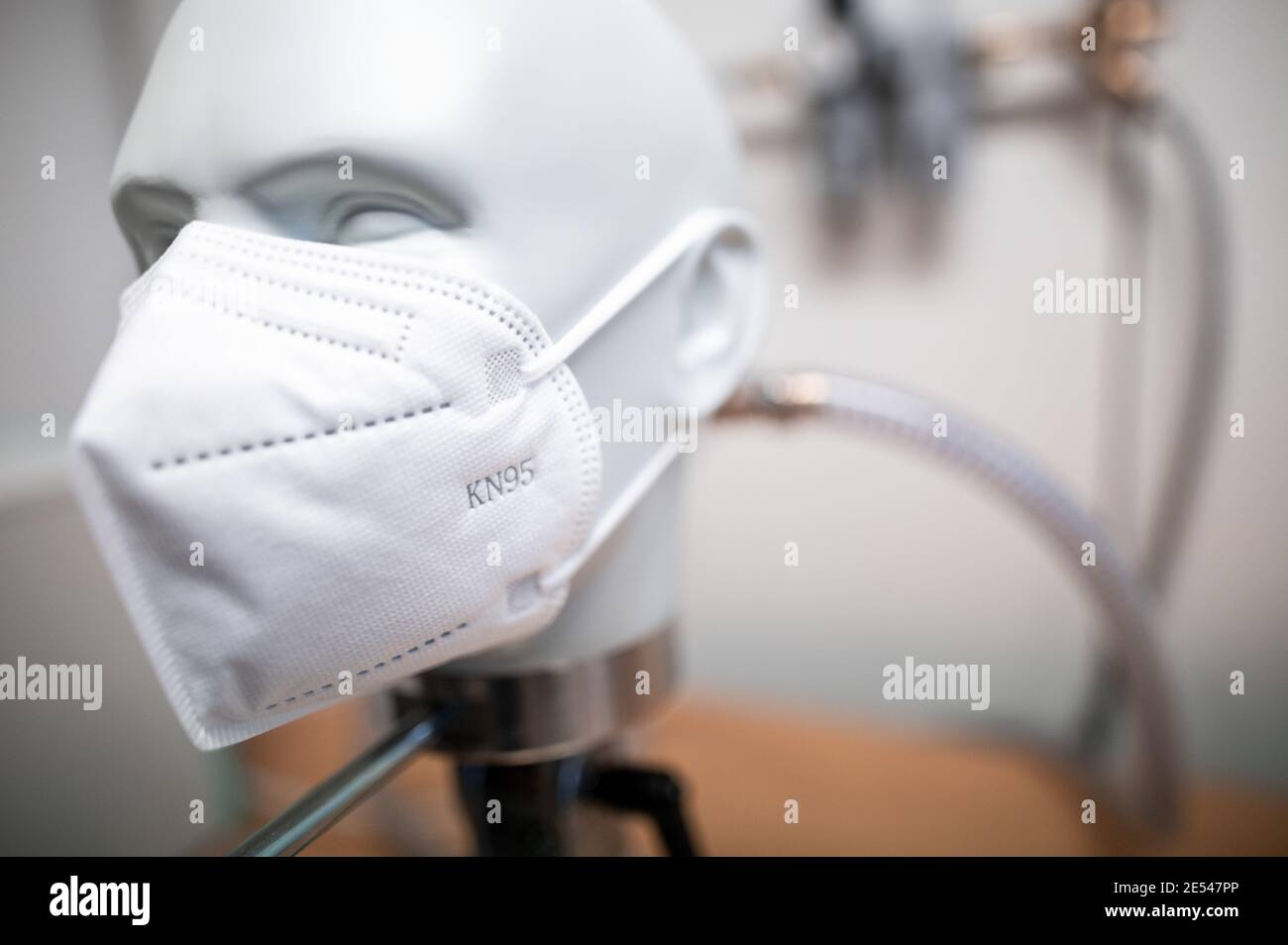 Head mould hi-res stock photography and images - Alamy