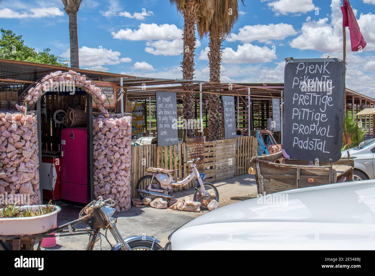 Kakamas, South Africa - Die Pienk Padstal is a roadside stall/cafe ...
