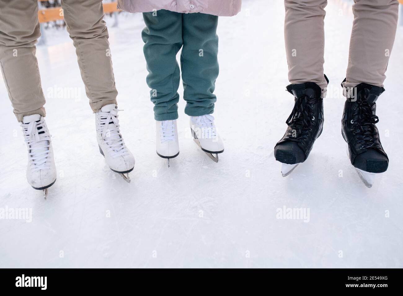 Girls on skates hi-res stock photography and images - Alamy