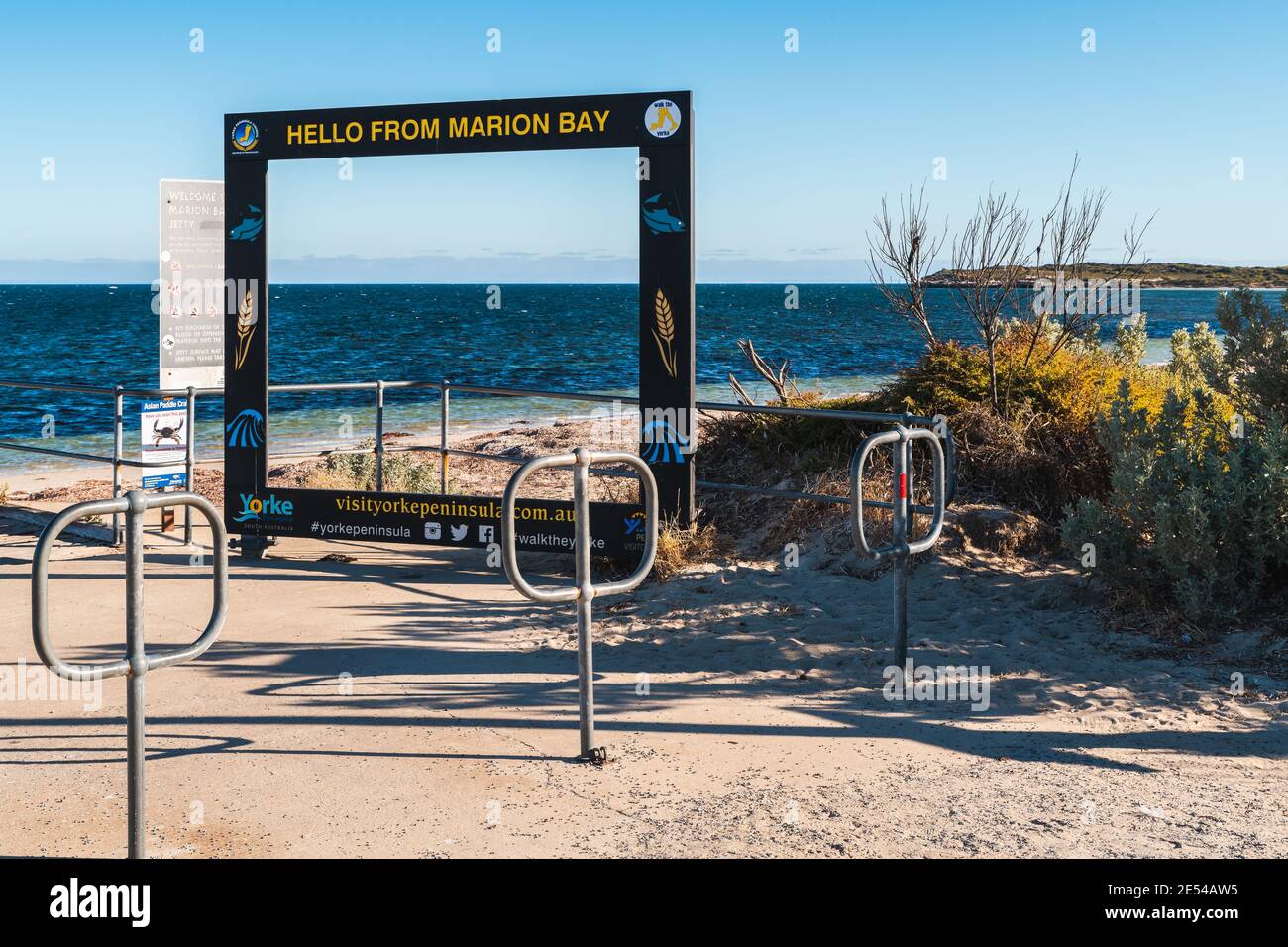 Instagram frame hi-res stock photography and images - Alamy