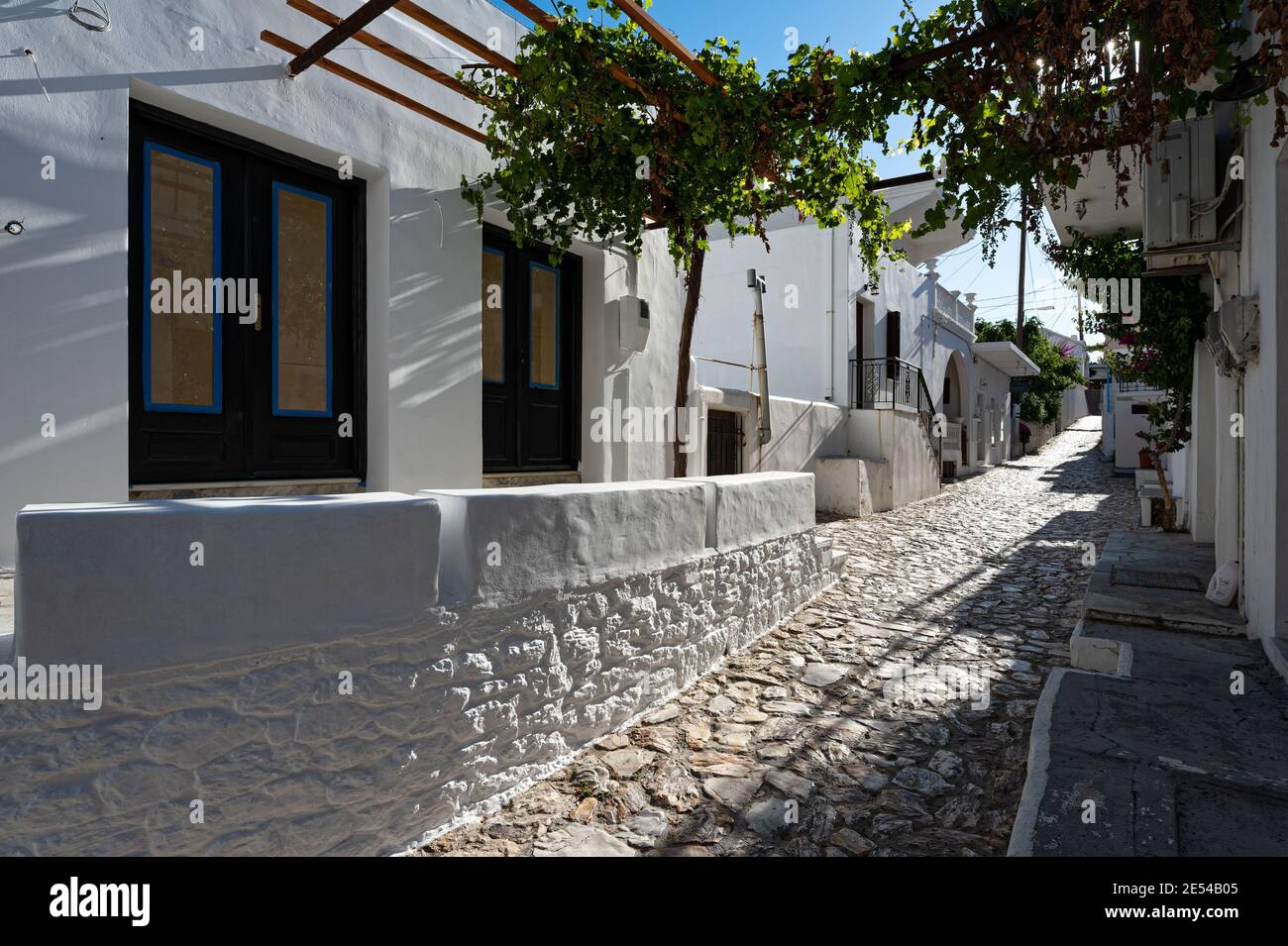Buildings and narrow street of traditional architecture in Skyros ...