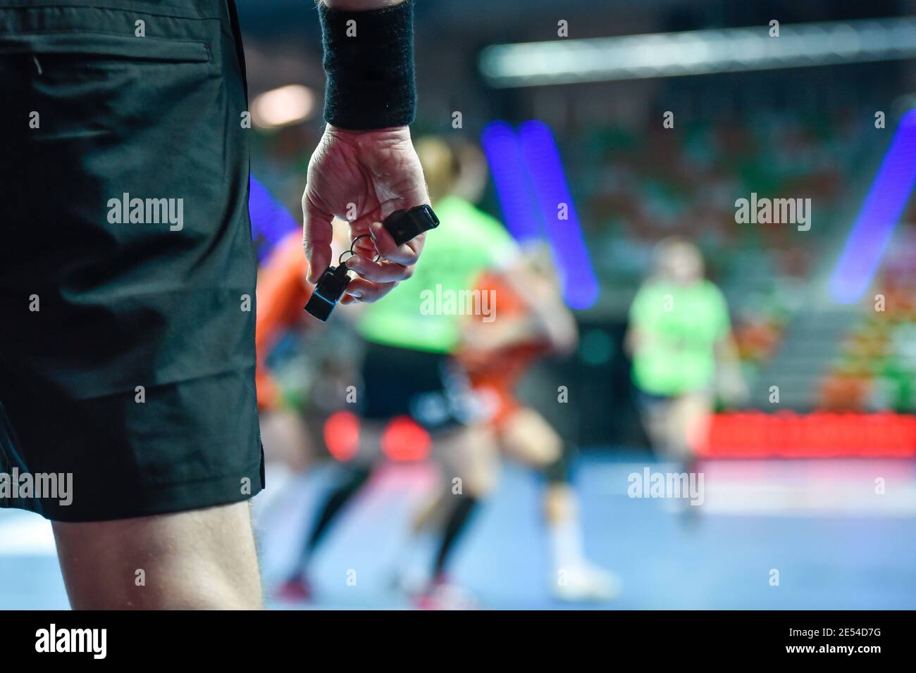Handball referee hi-res stock photography and images - Alamy